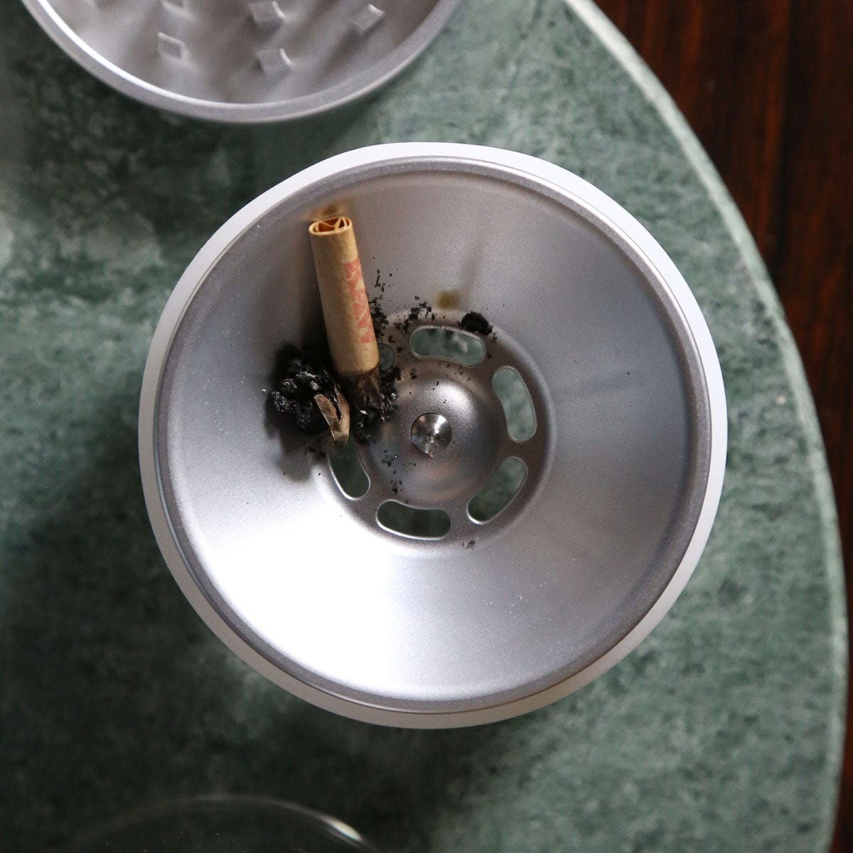 Ashtray+ | Debowler Ashtray With Lid | Weed Ashtray – Honest